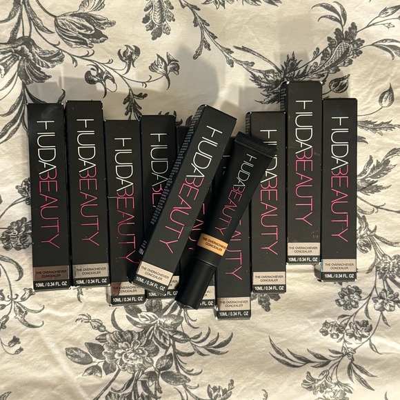 HUDA BEAUTY | Makeup | Huda Beauty Overachiever Concealer Nwt Whipped ...